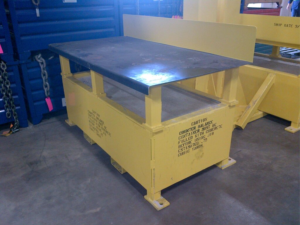 Workstation Cranes | Workbench with Integrated Jib Crane